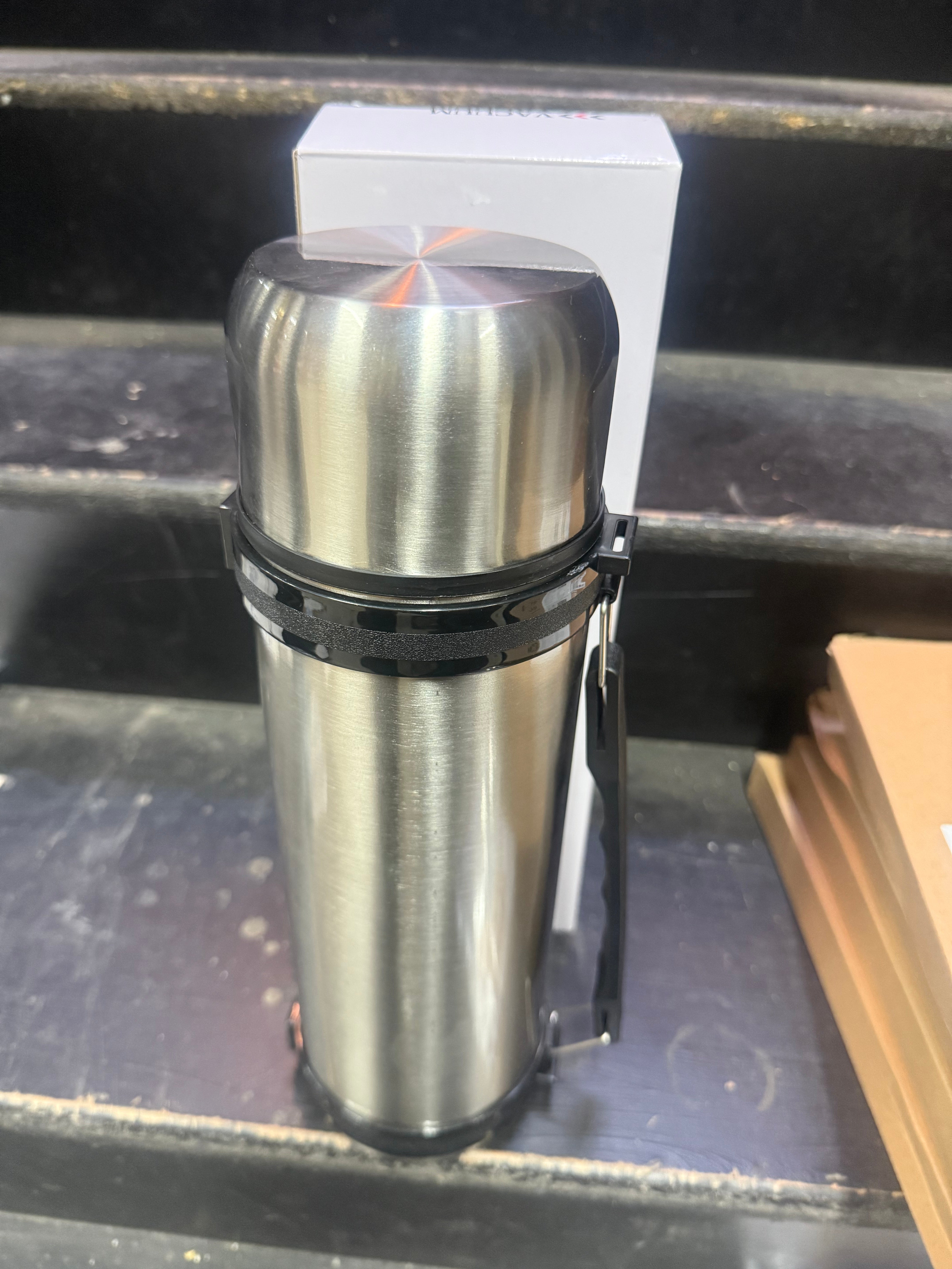 Vacuum flask 2000ml stainless steel – Big Bazaar